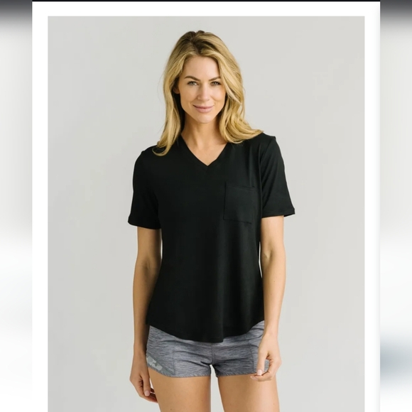 ZYIA | Tops | Zyia Active Go To Pocket V Black | Poshmark